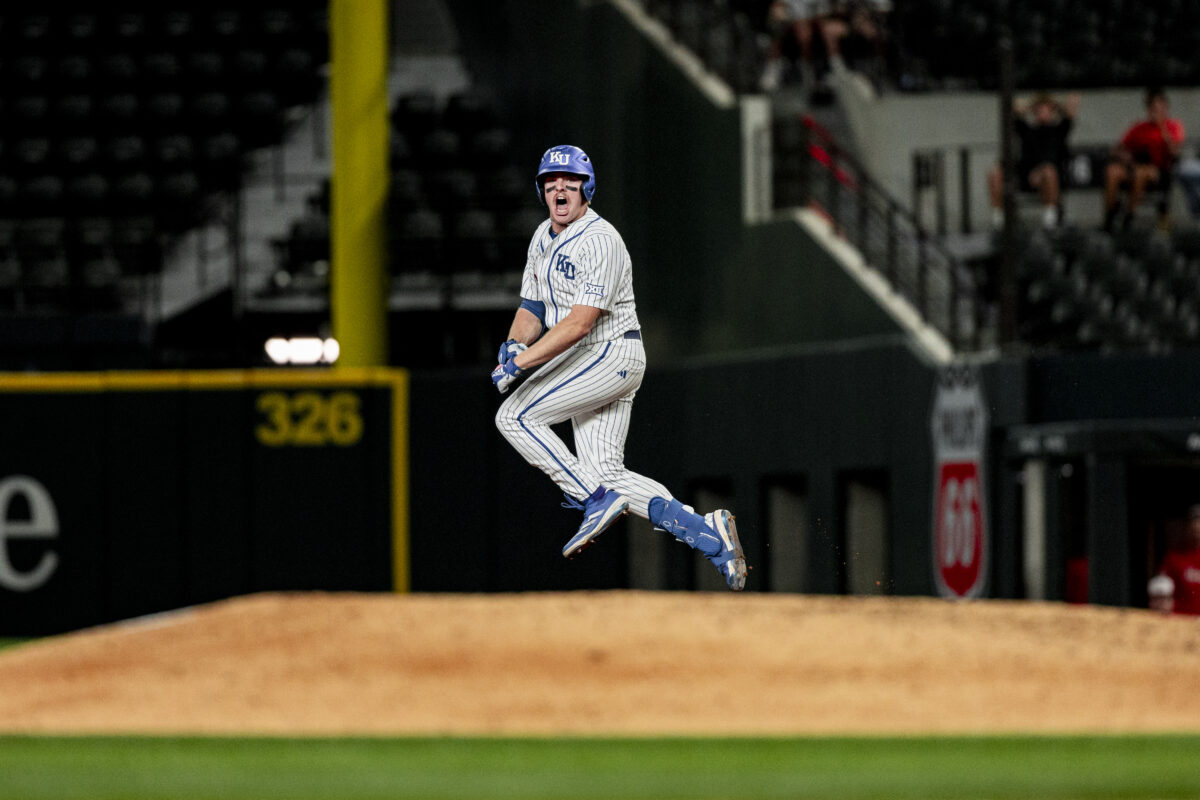 Kansas’ comeback tendencies lead to 7-6 walk-off win over OSU in Big 12 ...